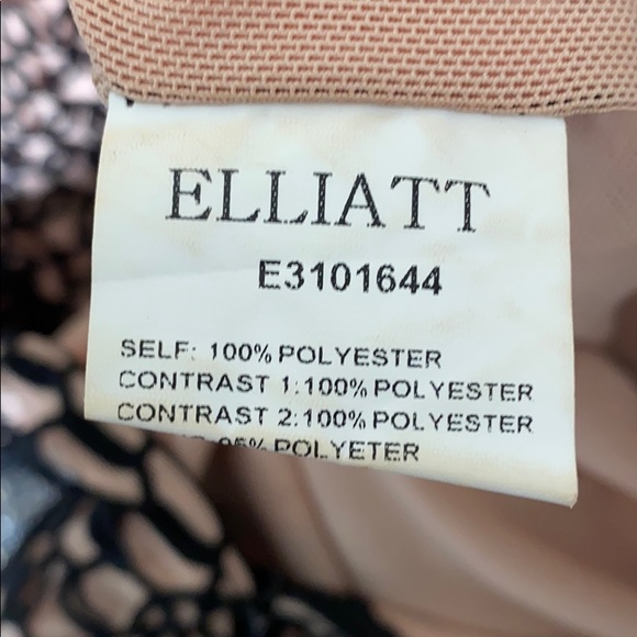 Elliatt | Dresses | Elliatt Revelation Dress Black Crochet Overlay Xs ...